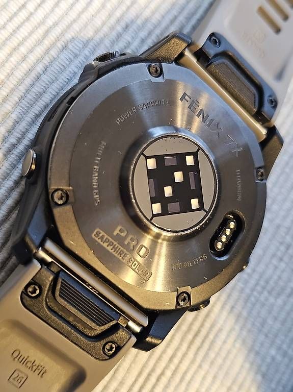 Garmin Fenix 7X Pro Sapphire Solar bewährte Abenteuer-Uhr (Gebraucht ...