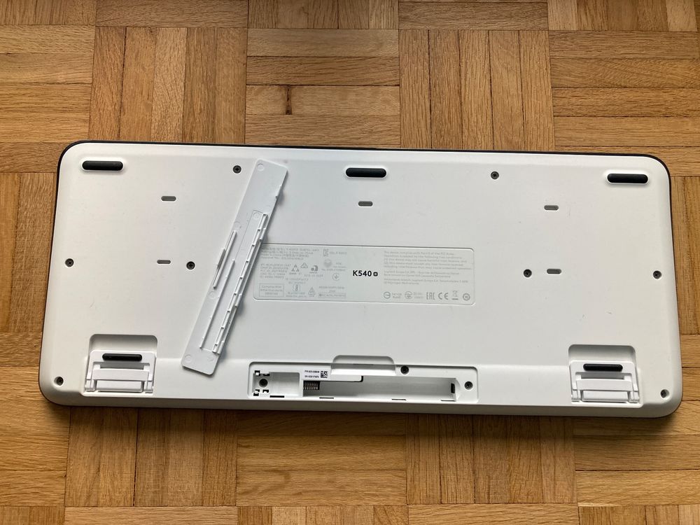 Logitech K540 Bluetooth Tastatur und Maus M310 CH-Layout (Gebraucht) in ...