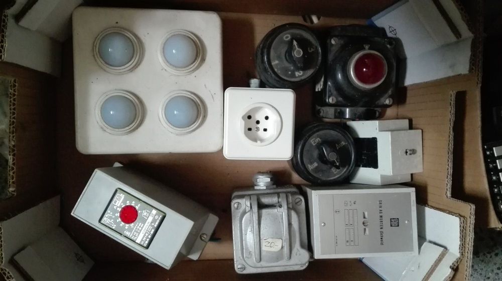 Elektromaterial | Kaufen auf Ricardo