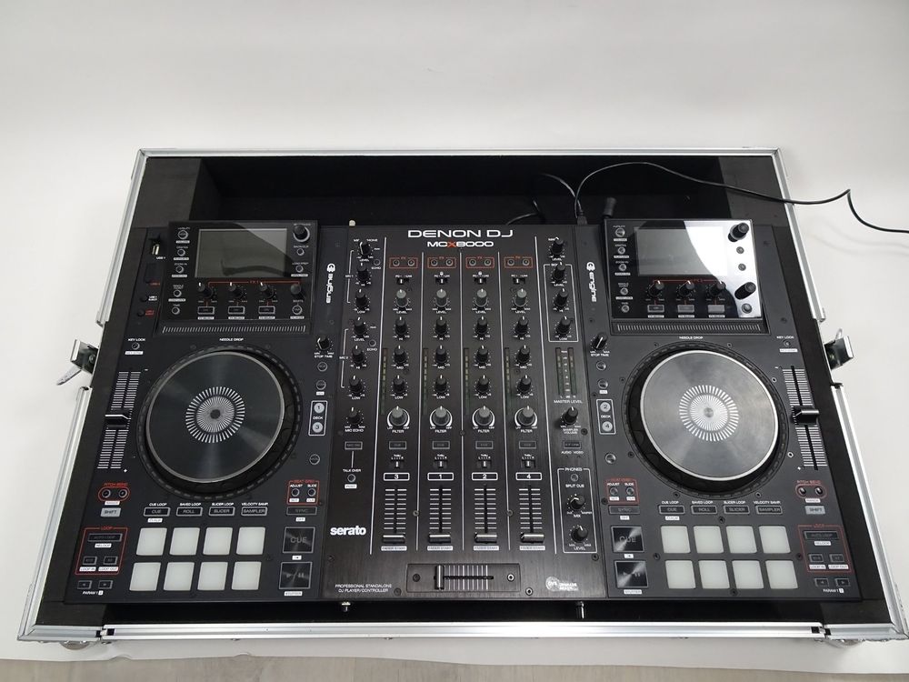 Denon DJ MCX8000 Standalone Midicontroller mit Transportcase (Gebraucht ...