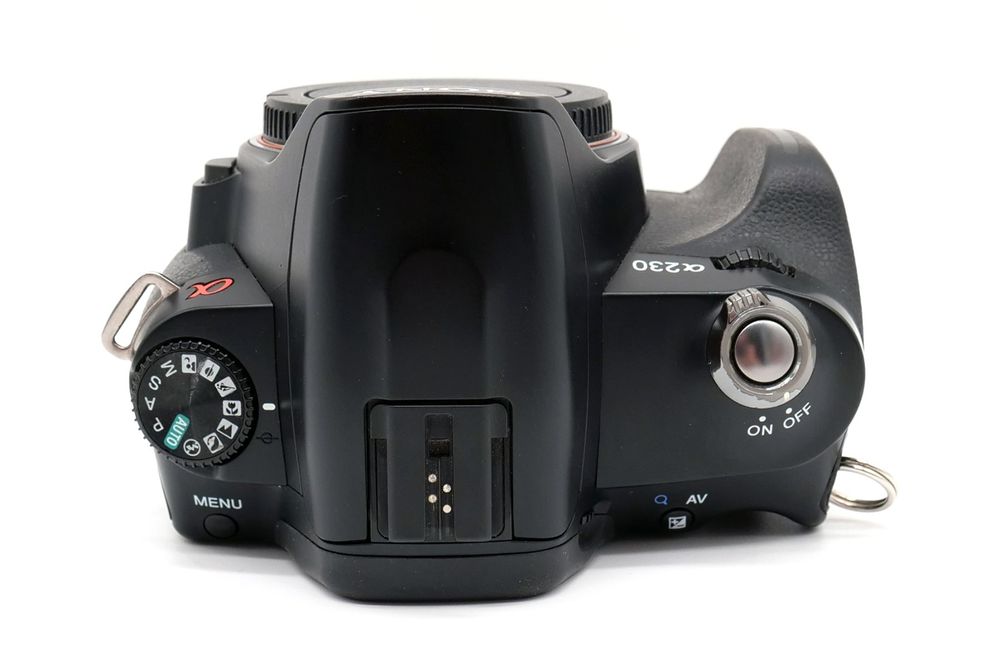 Sony Alpha A230 DSLR-Digitalkamera, 10.2 MP, Auslöser 7700 (Gebraucht ...