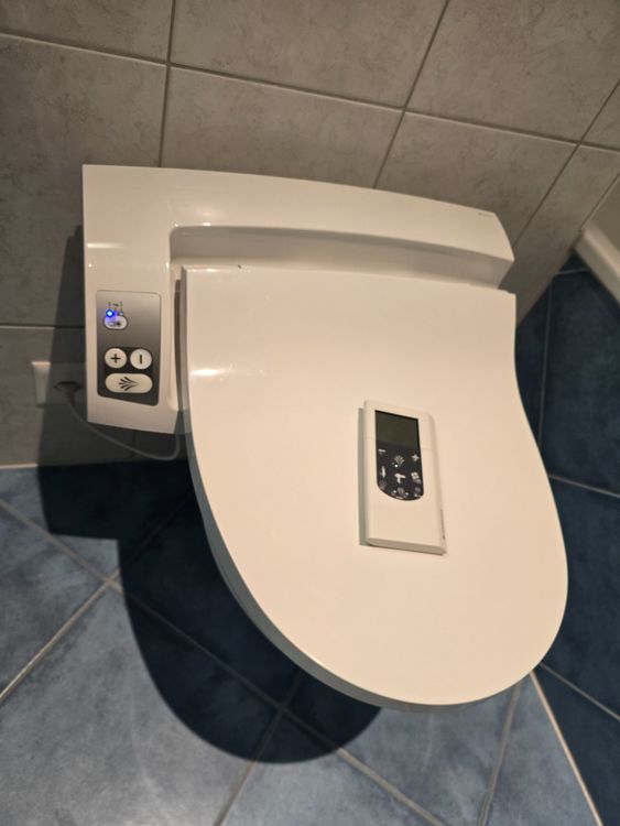 Geberit Aquaclean 5000 Plus, Dusch WC Aufsatz ,Fernbedienung (Gebraucht ...