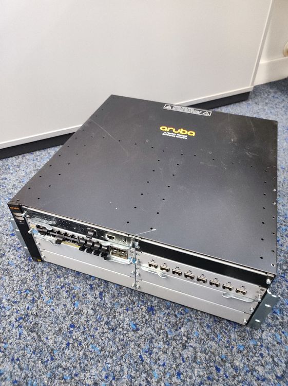 HP Core Switch J9850A mit Linecards | Kaufen auf Ricardo