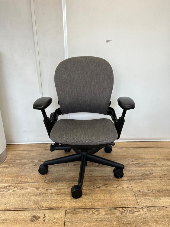 Refurbished Steelcase Leap Full Option Graphite (Gebraucht) in ...