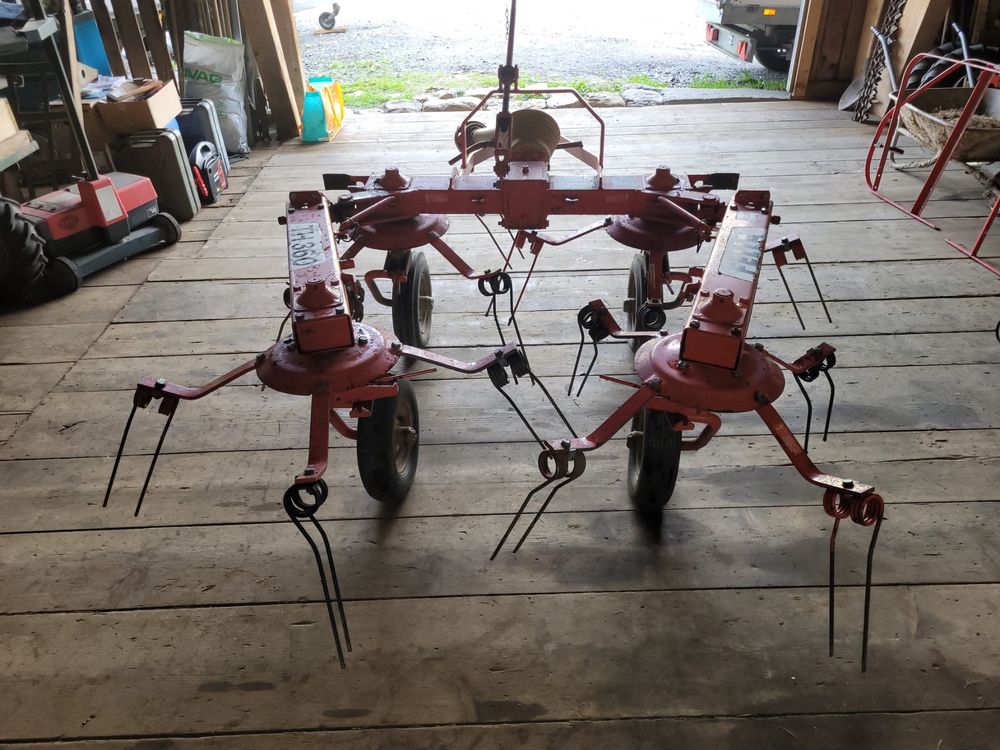 Kreiselheuer gezogen Aebi Fella TH 360 (Gebraucht) in Sigriswil für CHF ...