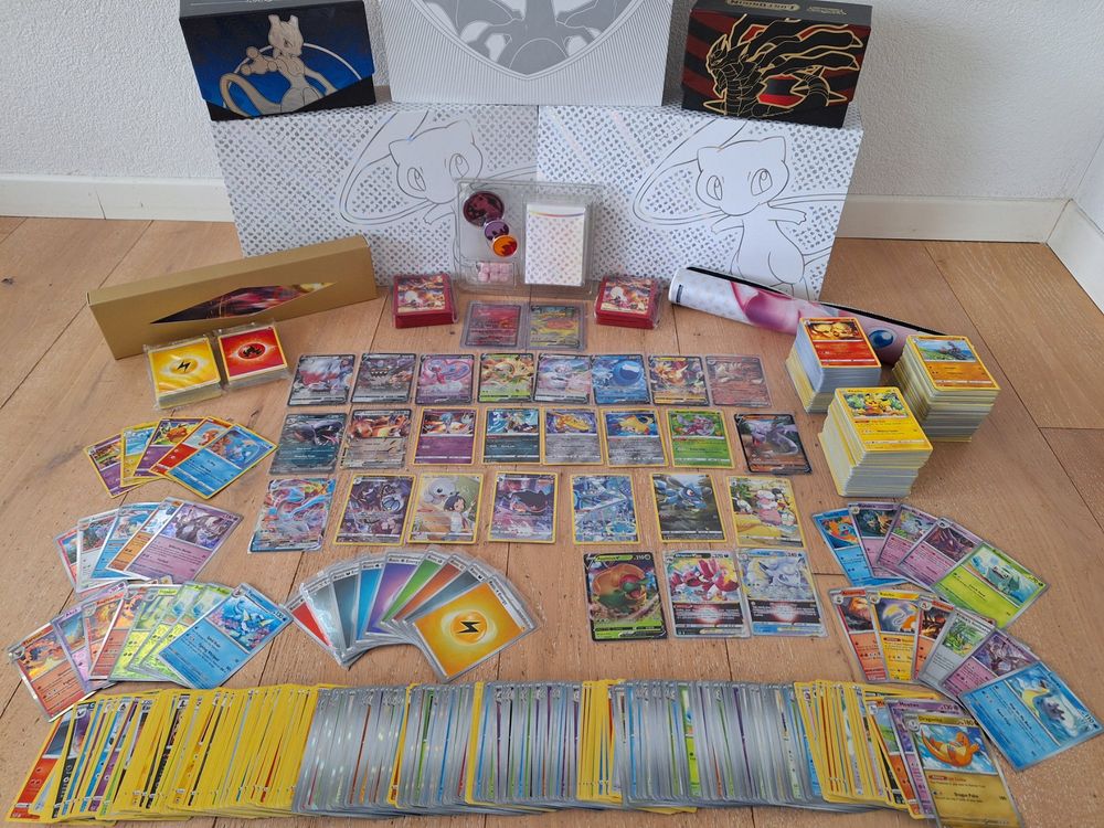 Pokemon XXL Sammlung Mew, Charizard, EX, VMAX, VStar Engl. (Gebraucht) in Gossau SG für CHF 160 ...