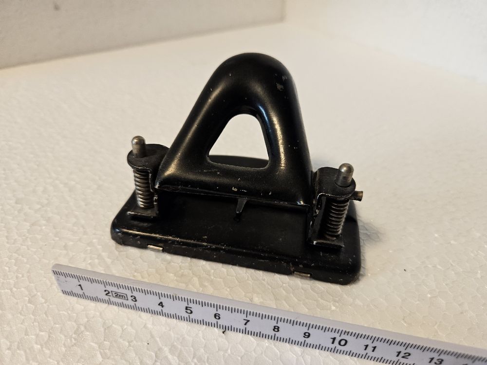 Locher antik (Gebraucht) in Haslen GL für CHF 25 – mit Lieferung auf ...