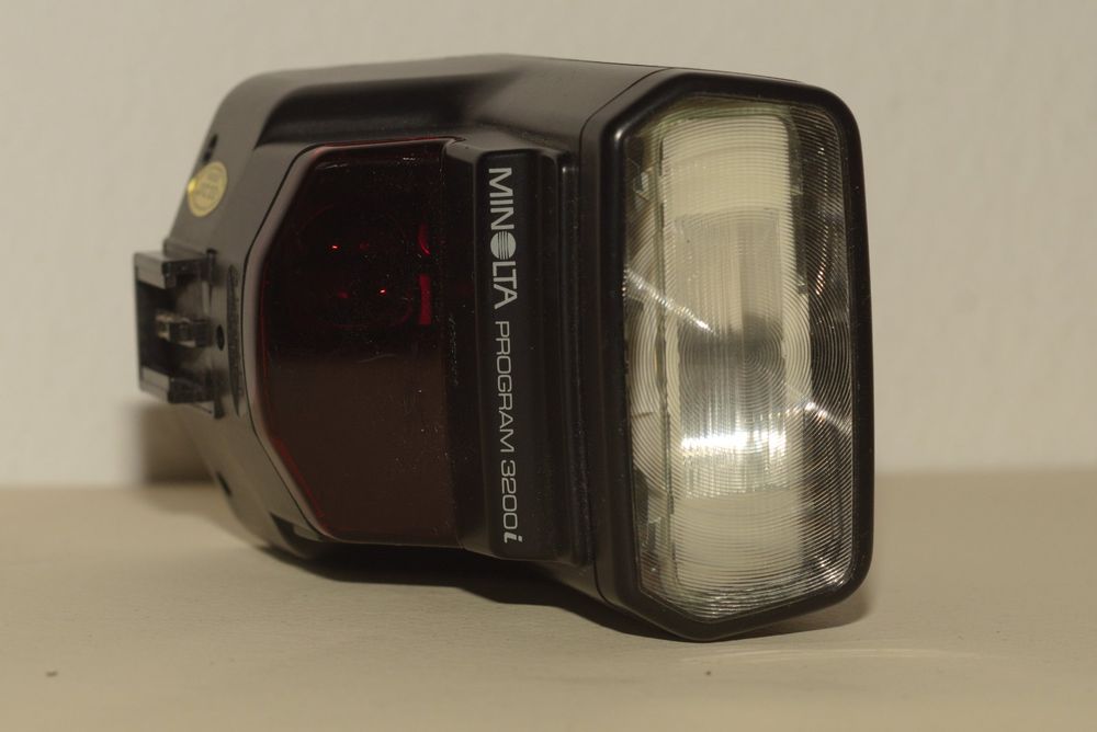 MINOLTA Programm 3200i Blitzgerät (Gebraucht) in Boudry für CHF 5 – mit Lieferung auf Ricardo kaufen