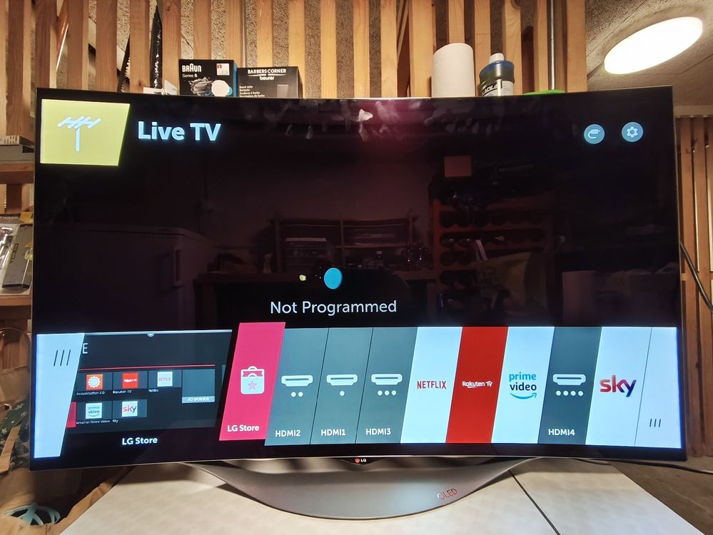 LG 55EC930V 55" OLED 3D Curved Smart TV + 4 3D Glasses (Gebraucht) in ...