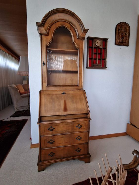 Sekretär mit Vitrine (Gebraucht) in Nussbaumen AG für CHF 250 – nur Abholung auf Ricardo kaufen