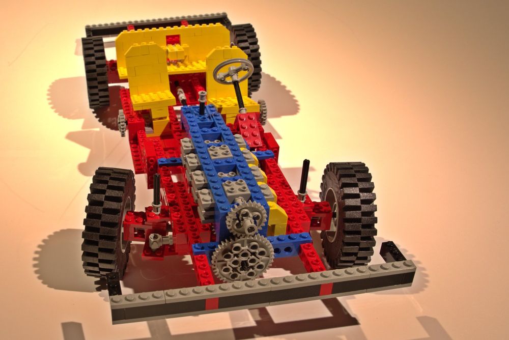 Lego Technic 853 Auto Chassis | Kaufen auf Ricardo