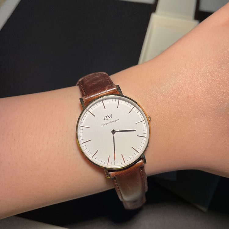 Daniel Wellington Uhr gold 32mm brown Strap mit Box (Neu (gemäss ...
