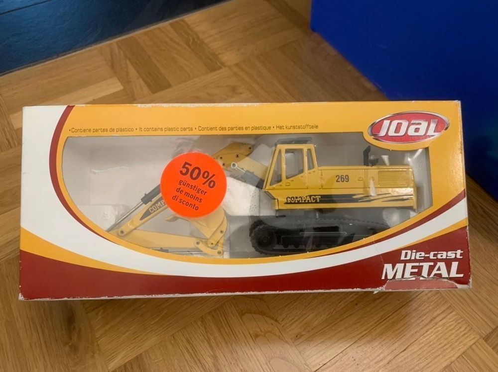 Modellbagger aus Metall (Neu und originalverpackt) in Dorf für CHF 3 ...