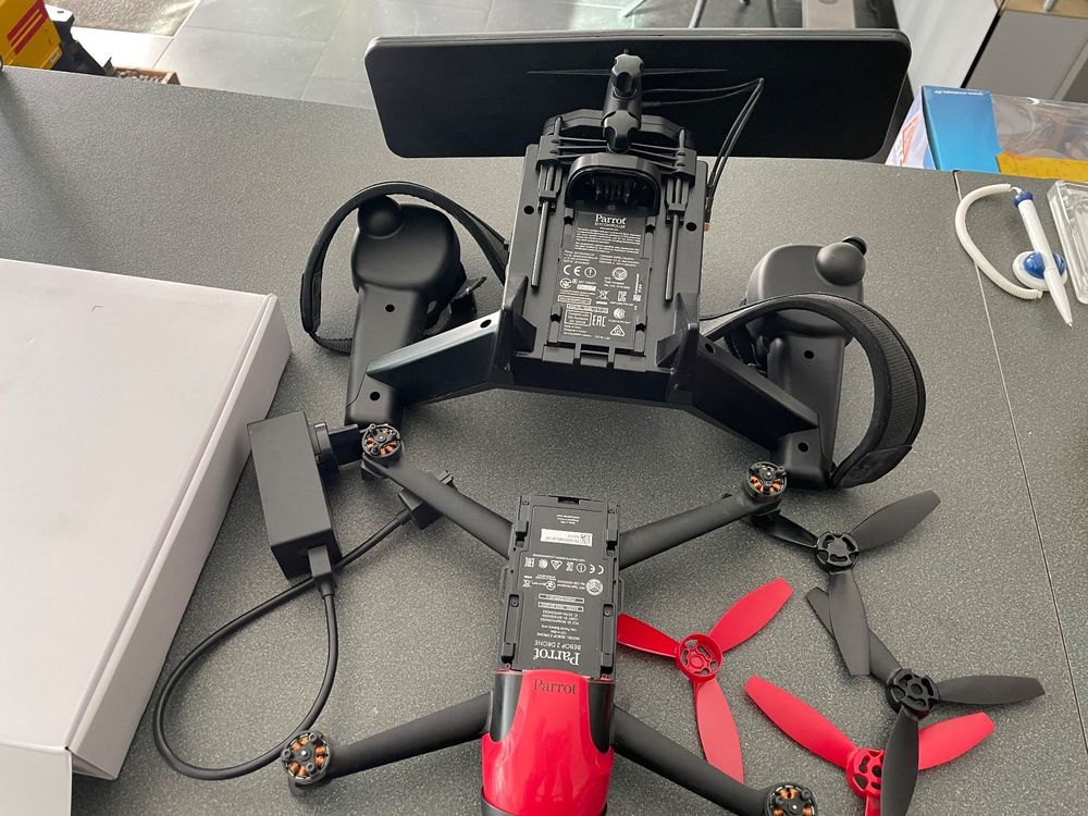 Parrot Bebop 2 Skycontroller NO AKKU (Defekt) in Chiasso für CHF 71 – mit Lieferung auf Ricardo ...