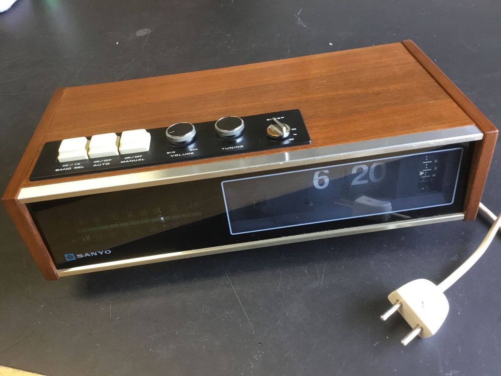 SANYO 10FA-T40WS FlipClock Wood Klappzahlen Radiowecker 1973 (Gebraucht) in Courtaman für CHF 62 ...