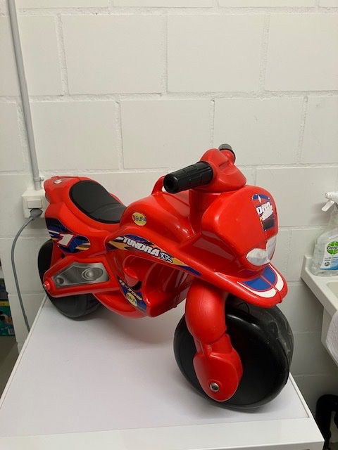 Rotes Ducati Bobby Car Tundra XS | Kaufen auf Ricardo