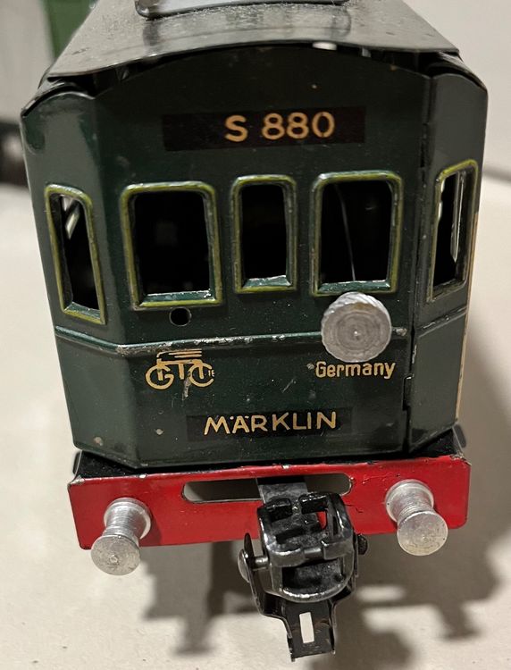 Antike Grosse Marklin Handaufzug Lokomotiv mit 2 Wagon (Gebraucht) in ...