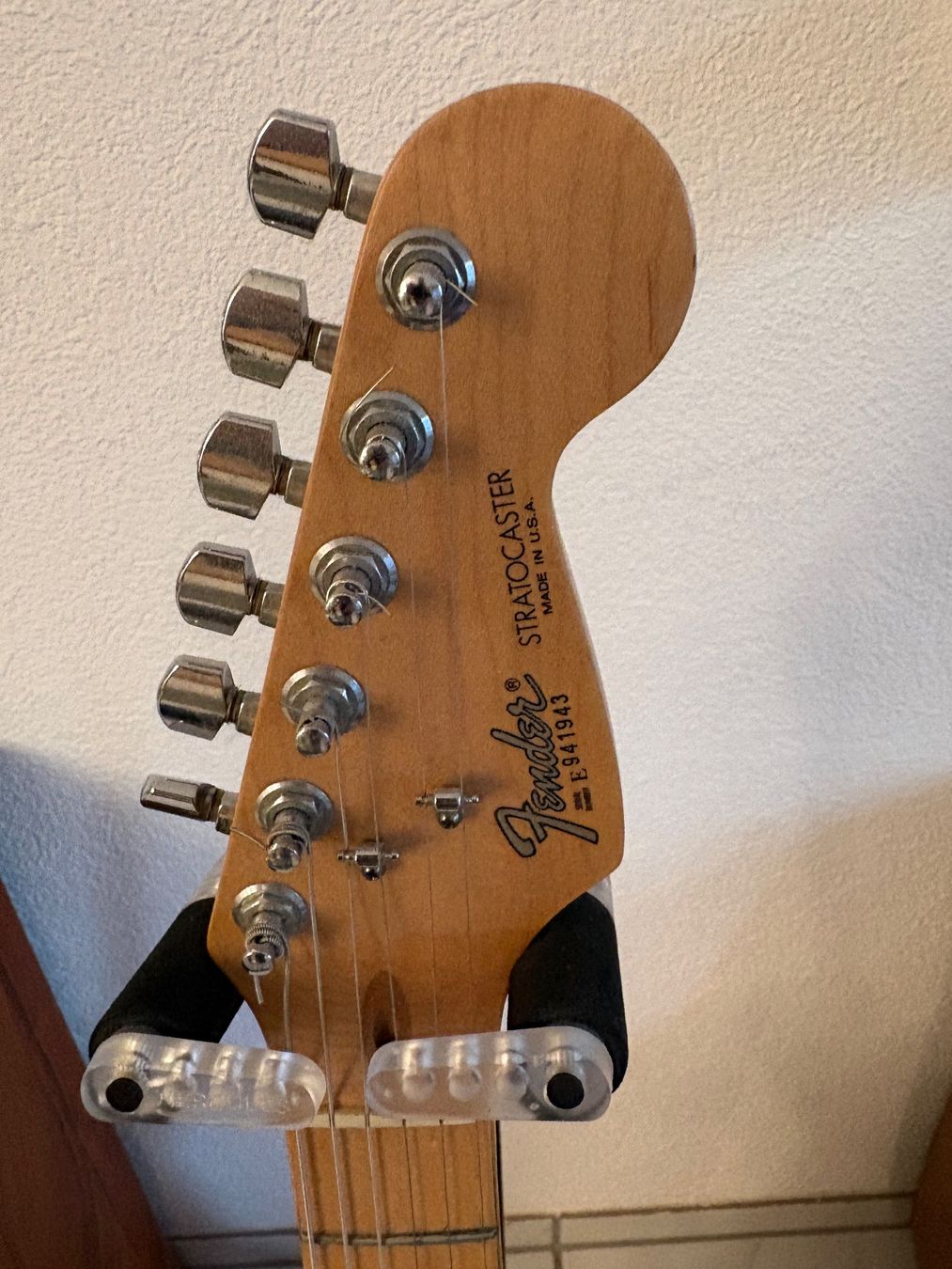 Defekte Fender Strat ca 36 Jahre alt aus erster Hand (Defekt) in ...
