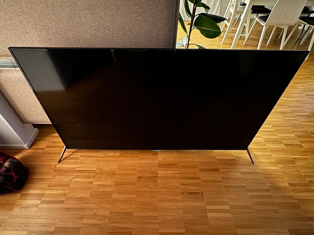 Ultraflacher 4K Smart LED TV mit Pixel Plus Ultra HD 164 cm (Gebraucht ...