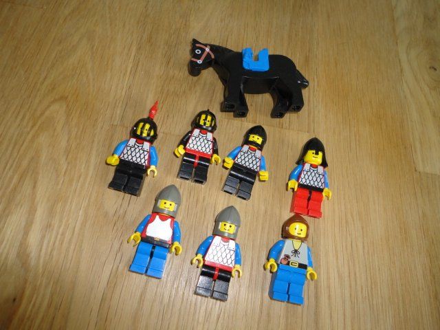 LEGO 6 X RITTER 1 X BAUER 1X PFERD MIT SATTEL 80/90er JAHRE (Gebraucht ...