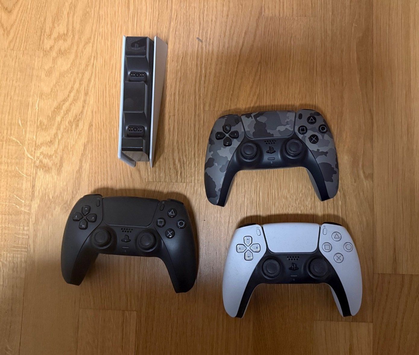 Sony Playstation 5 Disc Edition - inkl. 3 Controller & Games (Gebraucht ...