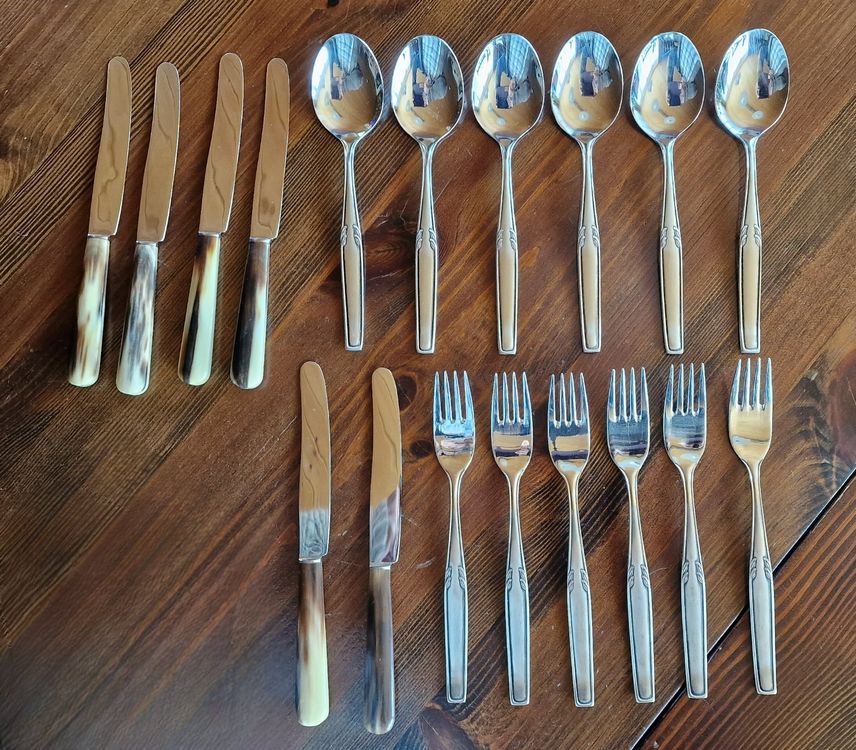 18-teiliges Besteck-Set (Gebraucht) in Röthenbach i. E. für CHF 24 – mit Lieferung auf Ricardo ...