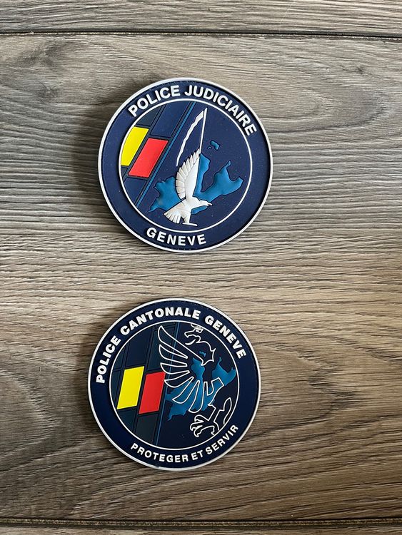 Badges PVC Police judiciaire GE (Neuf (Voir description)) à Verbier ...