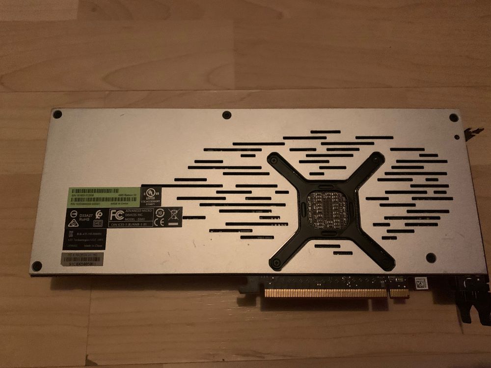 AMD Radeon VII 16 GB GPU | Kaufen auf Ricardo