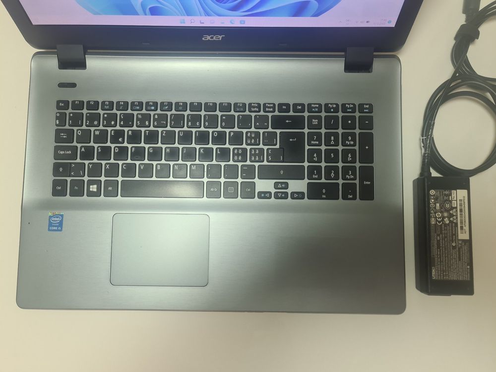 Acer E17 Intel Core i5 17.3" 8GB DDR3 256GB SSD Windows 11 (Gebraucht ...