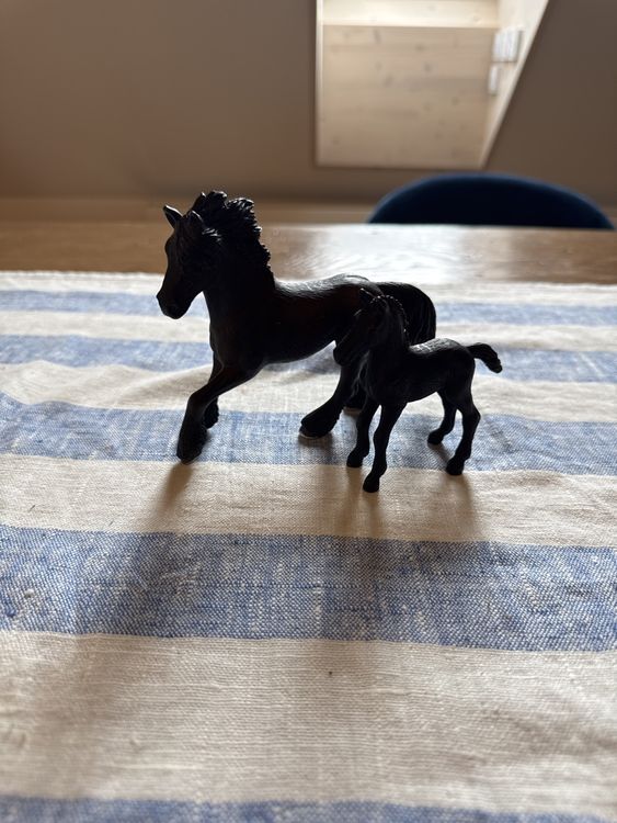 Schleichpferd mit Fohlen (Gebraucht) in Guntmadingen für CHF 8 – mit ...