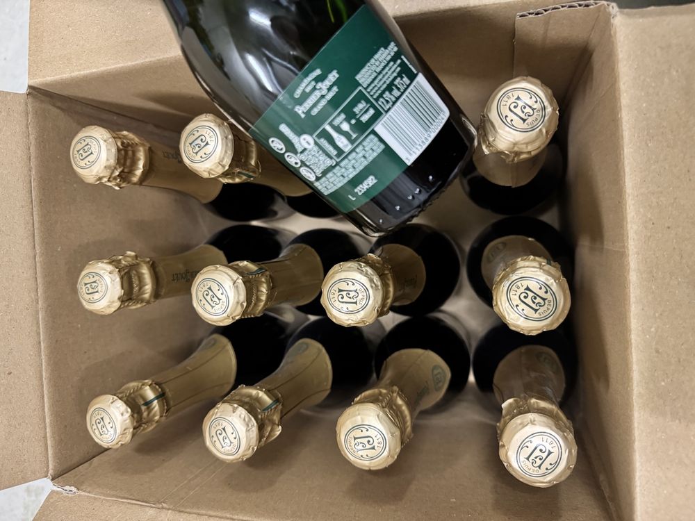 12 x Perrier Jouet Grand Brut 12’5% Vol 0’375l. (Neu und ...