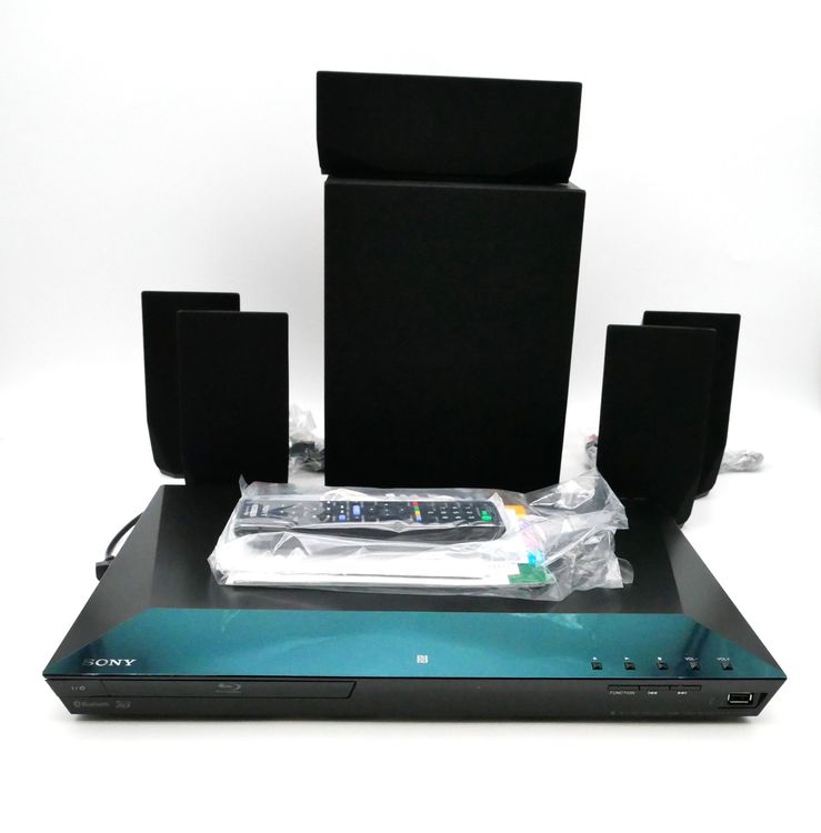 SONY Blue-Ray Disc/DVD Home Theatre System (Neu und originalverpackt ...
