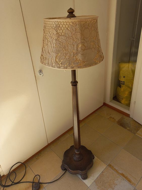 Stehlampe / Ständerlampe (Gebraucht) in Therwil für CHF 2 – nur Abholung auf Ricardo kaufen