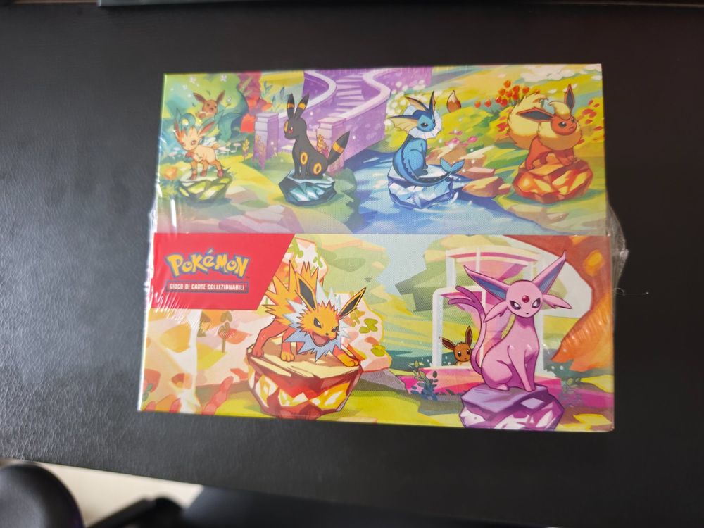 Pokémon Evoluzioni Prismatiche Mini Tin Display ITA (Neu und ...