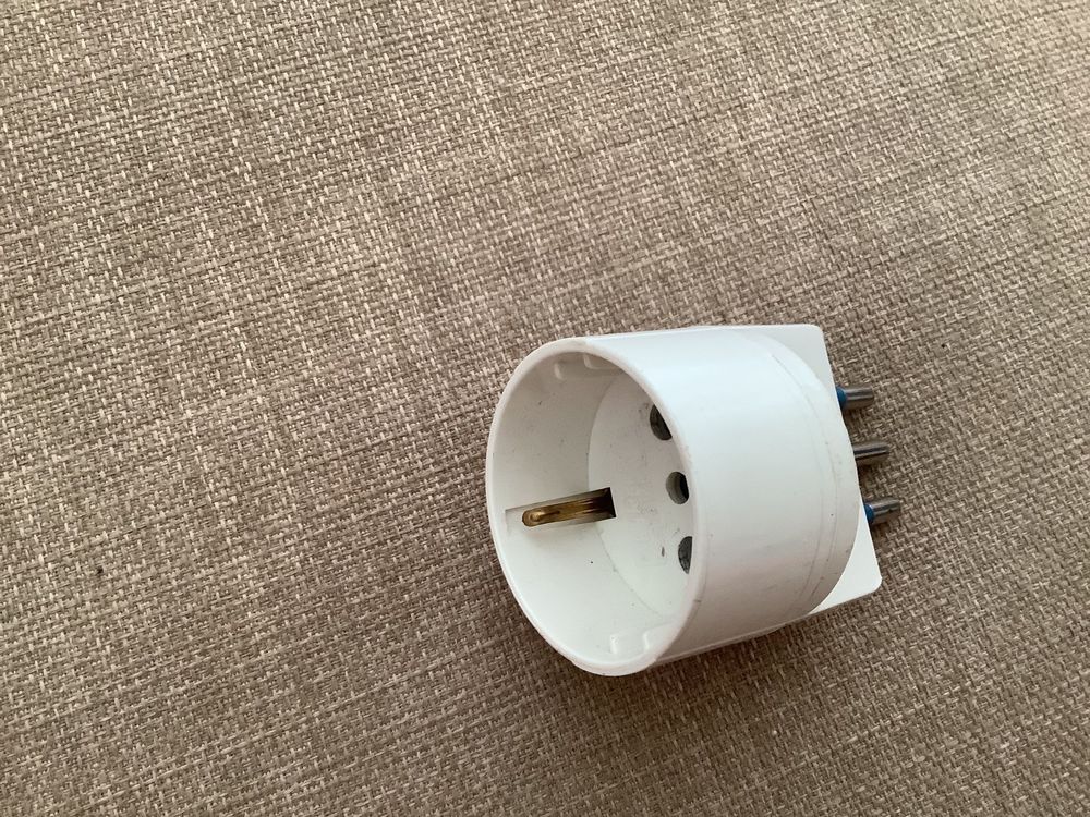 Power plug adaptor - type L / type F - for trips to Italy (Gebraucht ...