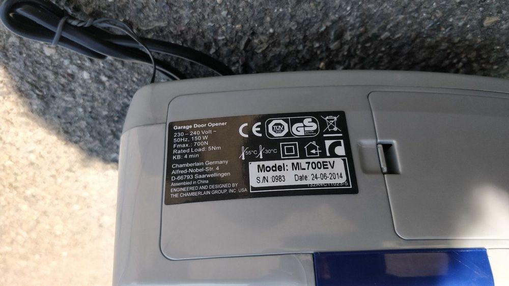 Garagentorantrieb Chamberlain MotorLift 700 EV (Gebraucht) in Oberwil ...