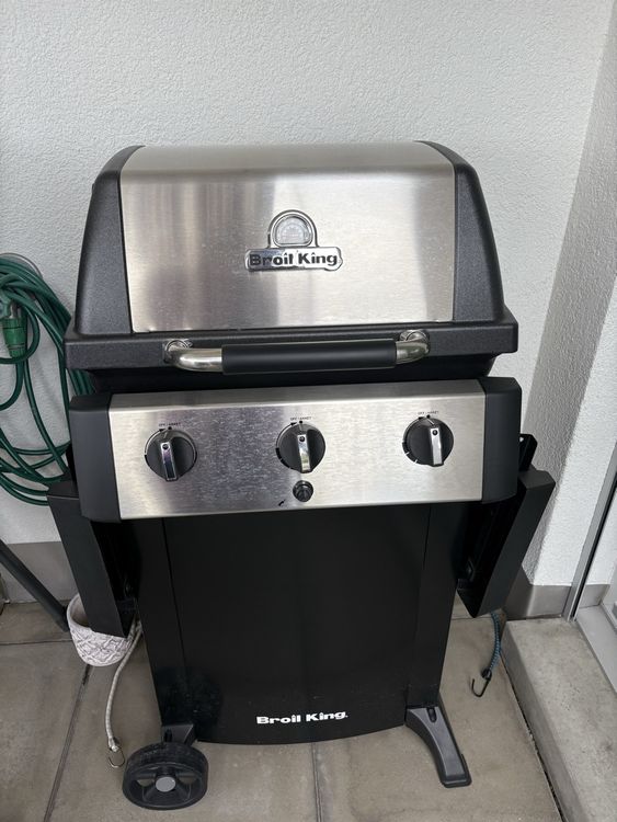 Gasgrill Broil King GEM 310 (Gebraucht) in Embrach für CHF 35 – nur Abholung auf Ricardo kaufen