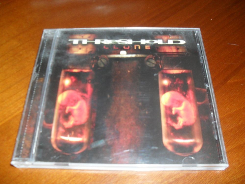 Threshold - Clone, D15 (Gebraucht) in Hätzingen für CHF 3.95 – mit Lieferung auf Ricardo kaufen