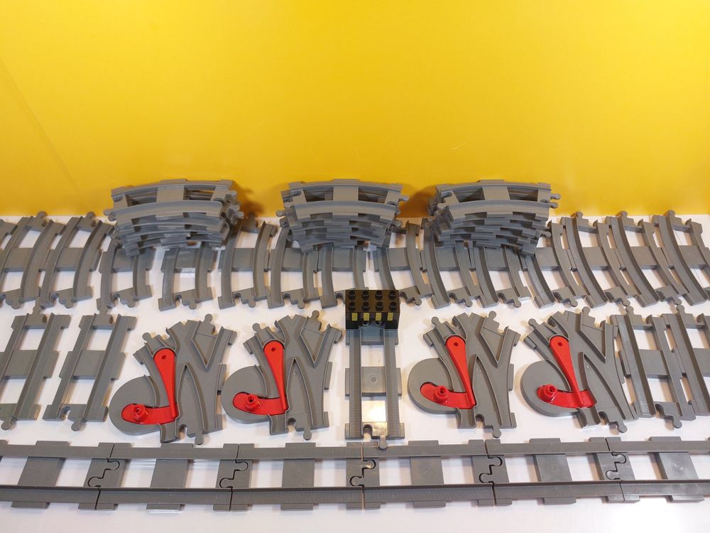 Lego Duplo Schienen - Set für Eisenbahn / Zug (Gebraucht) in St.Gallen für CHF 69 – mit ...