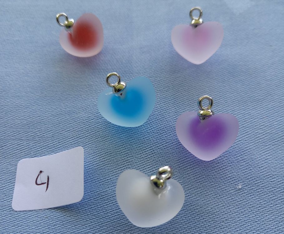 5 Stk.Herz Anhänger Frosty (Neu (gemäss Beschreibung)) in Zizers für CHF 2 – mit Lieferung auf ...