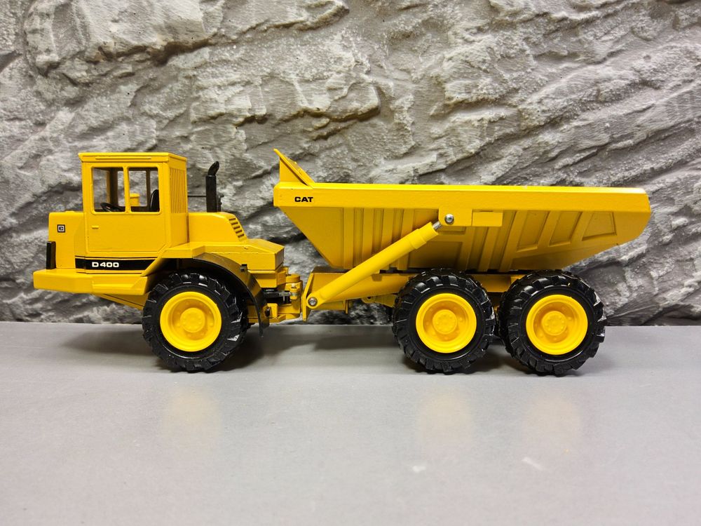 CAT D400 Muldenkipper _ Kipper __ Caterpillar __ in OVP 1:50 (Gebraucht ...