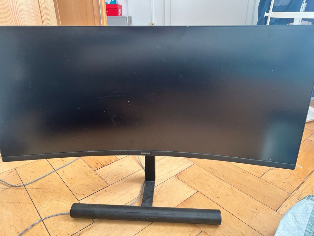 Huawei Monitor Curved 34 Zoll, Top Zustand, Winter Deal (Gebraucht) in ...