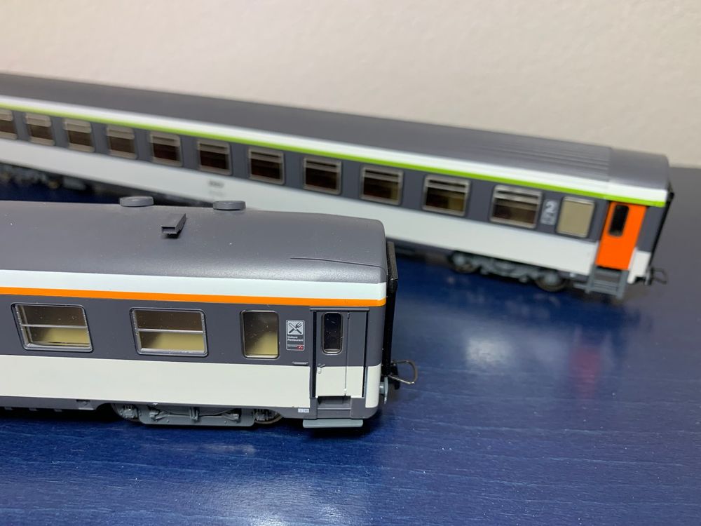 2 wagons SNCF CORAIL 2e cl. + RESTAURANT (Neu (gemäss Beschreibung)) in ...