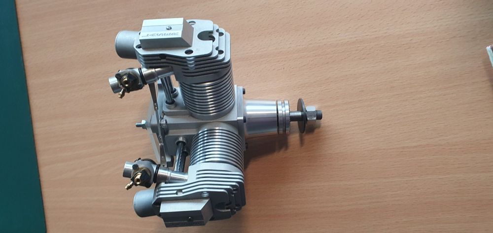 Modellmotor Laser 180V 2 Zylinder 4Takt-Motor (Neu (gemäss Beschreibung ...