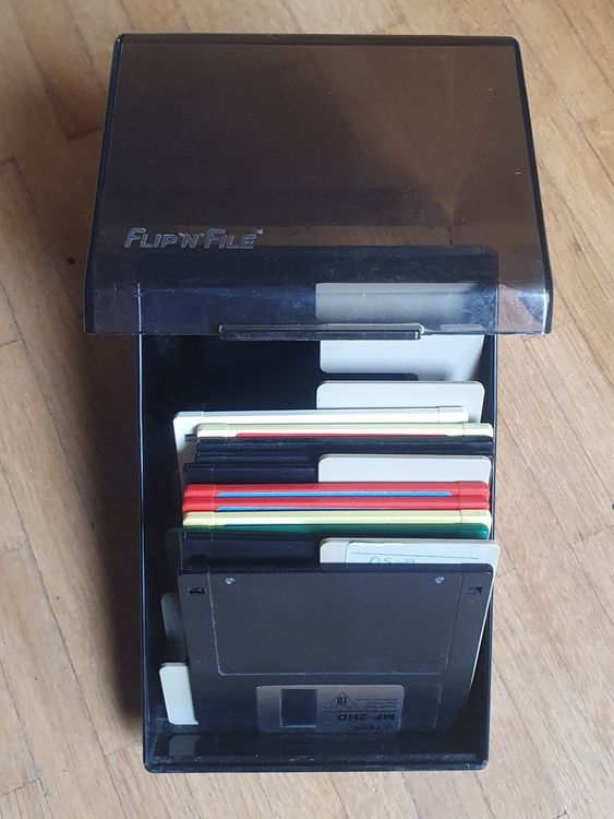 Diskettenbox mit 10 Floppy Disketten 3.5 " (Gebraucht) in Schliern b ...