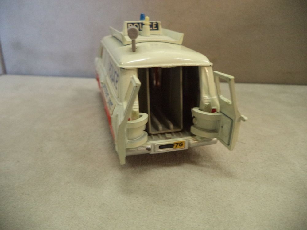 Dinky Toys Ford Transit Van Police 1/43 (Gebraucht) in Rieden AG für ...
