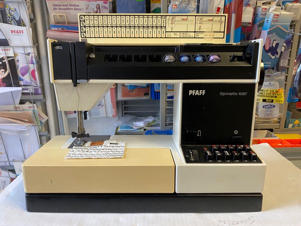 Nähmaschine PFAFF tipmatic 1027, ab Service, ab Fr. 1.-- (Gebraucht) in ...