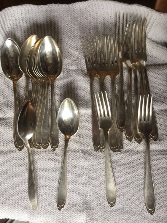 antikes Silberbesteck, 12 Gabeln und 12 Löffel, 100/50 | Kaufen auf Ricardo