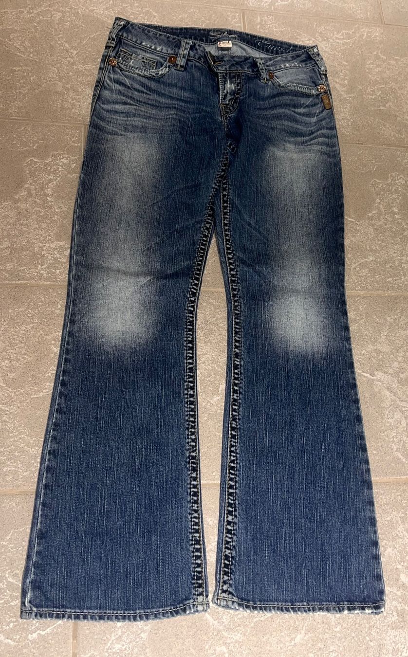 Silver Jeans Tuesday, Bootcut, Grösse 28/32, Top Zustand (Gebraucht) in ...