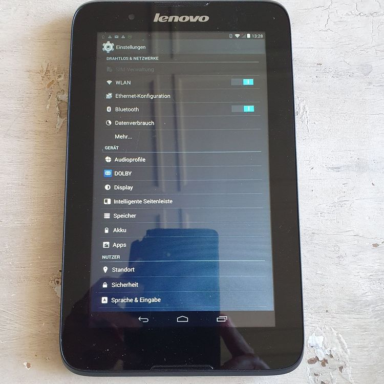 Lenovo Tablet inklusive Ladegerät Möglichkeit für Mem. & SIM | Kaufen ...